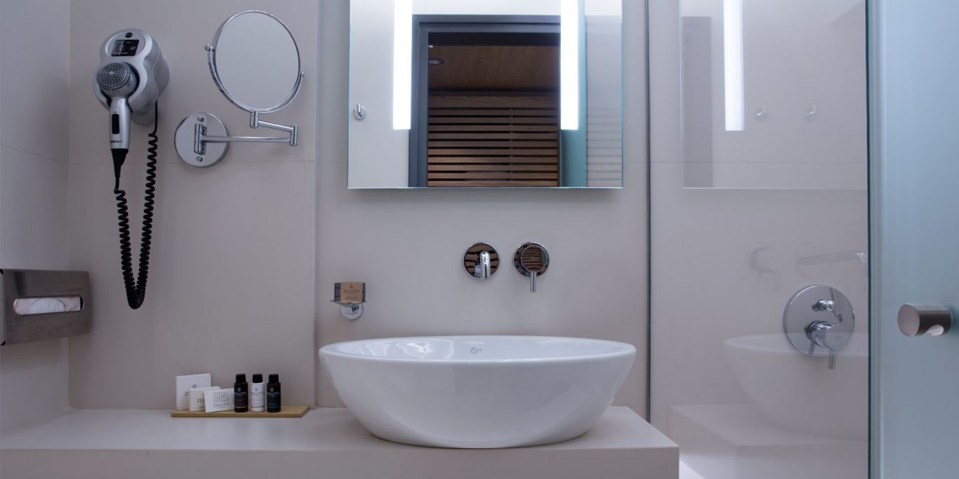 Urban Chic Rooms | Athens Accommodation | The Golden Age Hotel